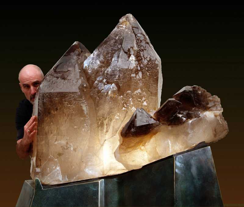 Spectacular Gemstone Sculptures by Lawrence Stoller Spectacular Gemstone Sculptures by Lawrence Stoller